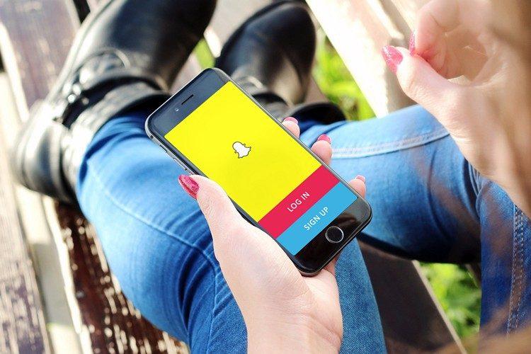 Snapchat is Redesigning its App to Expand The Horizons, But is it Too ...