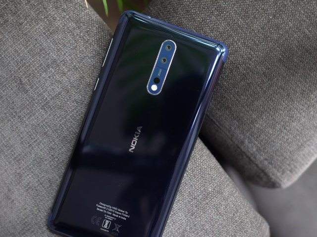 Nokia 8 Review: A Solid First Attempt at Android Flagships | Beebom