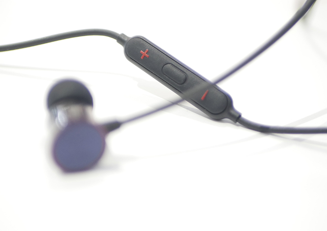 OnePlus Bullets Wireless Headset Hands On: Great Sound, Dash Charge
