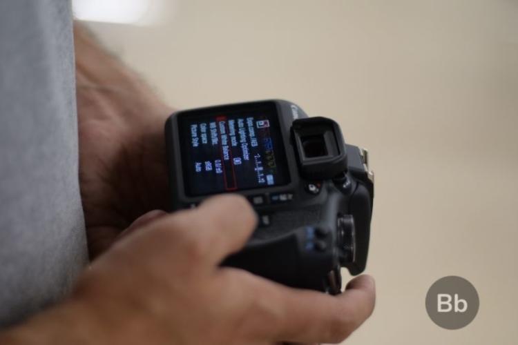 Canon EOS 1500D Review: The Perfect Beginner's DSLR? | Beebom