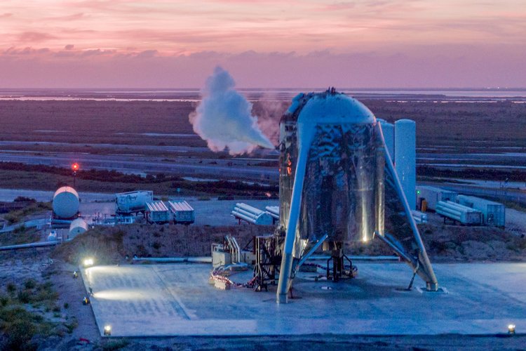 SpaceX Conducts Successful First Test For its 'Starhopper' Rocket | Beebom
