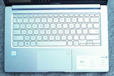 Asus Vivobook 14 X403 Review: The Perfect Work Laptop | Beebom