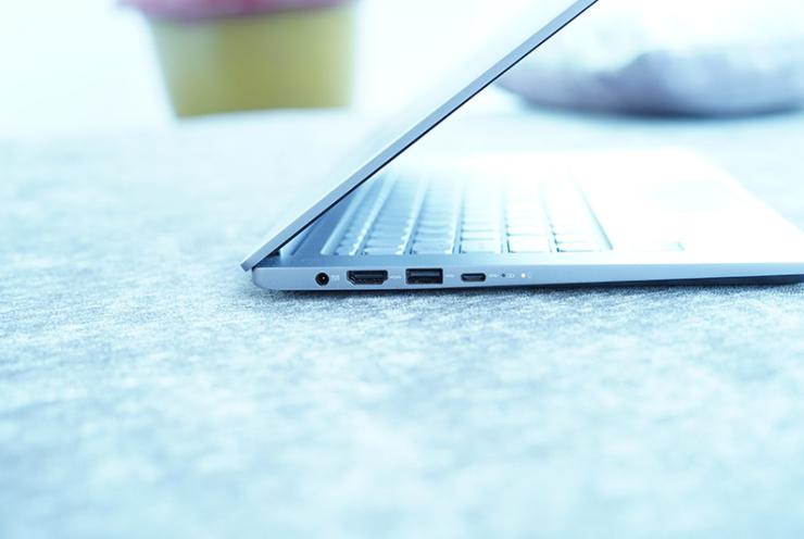 Asus Vivobook 14 X403 Review: The Perfect Work Laptop | Beebom