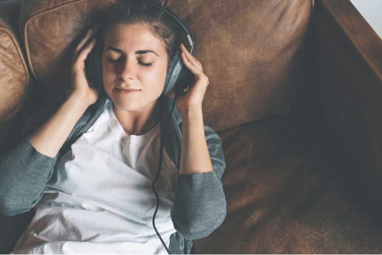 Scientists Answer Why We Get “Chills” During Some Songs | Beebom