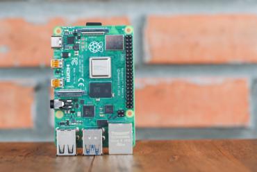 How to Make a Wireless Android Auto Dongle for Your Car Using Raspberry ...