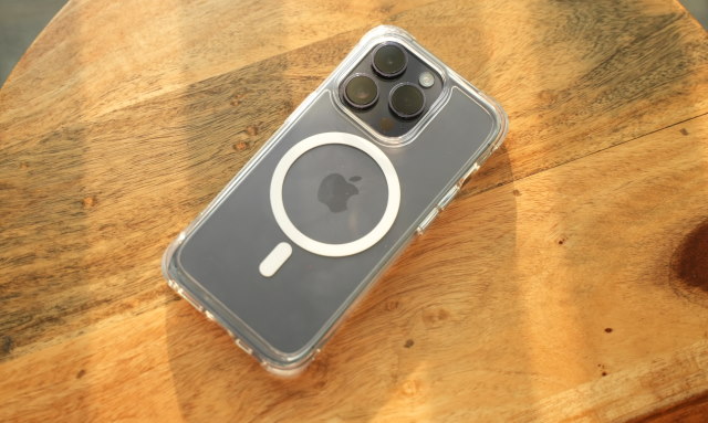 Mkeke's iPhone 14 Pro Magnetic Cases Bring the Power of Magsafe | Beebom