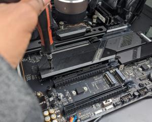 How to Install an SSD In Your Desktop PC (Guide) | Beebom