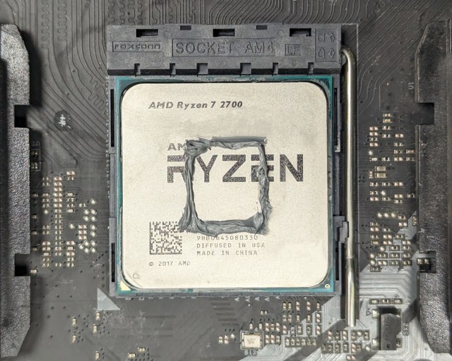 How to Apply Thermal Paste on CPU (Easy Guide) | Beebom