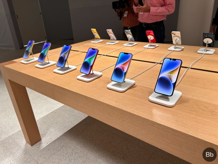 Apple Saket Store Is Now Open; Here's My Experience! | Beebom