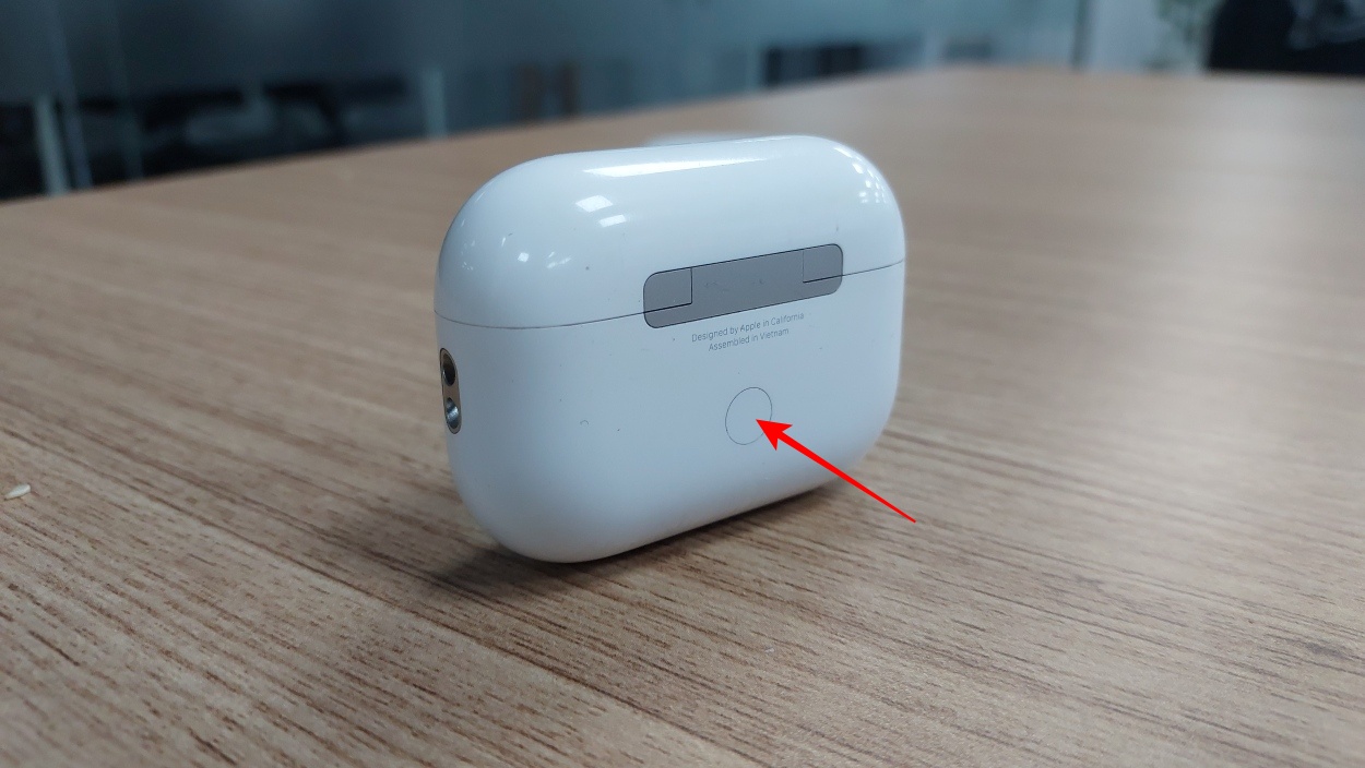 How to Connect AirPods with an Android Phone | Beebom