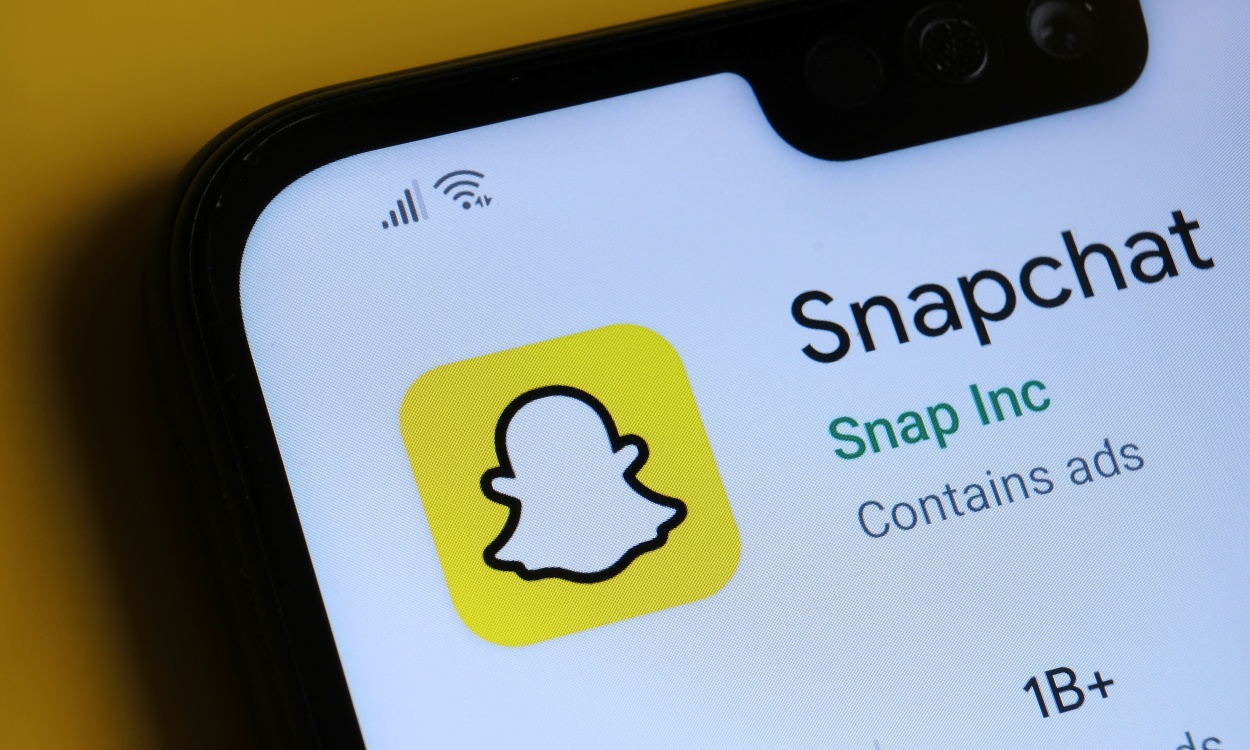 Snapchat Reverts to a Five-Tab Layout Following User Feedback | Beebom