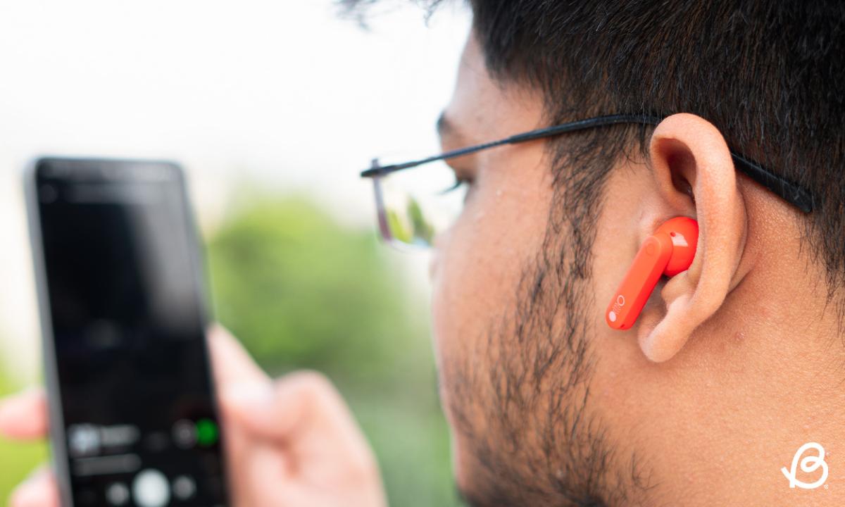 CMF Buds Pro 2 Review: Dials Up the Bass, Not the Sound | Beebom