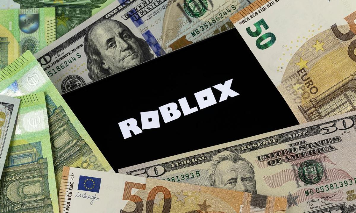 Roblox Sidesteps App Stores, Offers More Robux for Direct Purchases ...