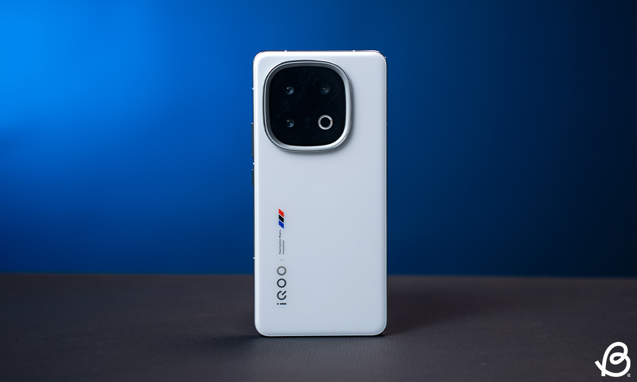 iQOO 13 Review: Exceptionally Elite Experience | Beebom