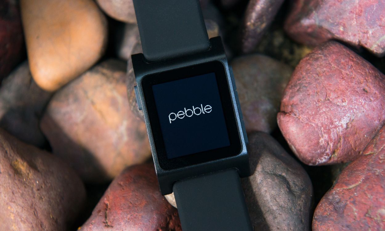 Pebble Watches Are Making a Comeback as Google Open-Sources PebbleOS | Beebom