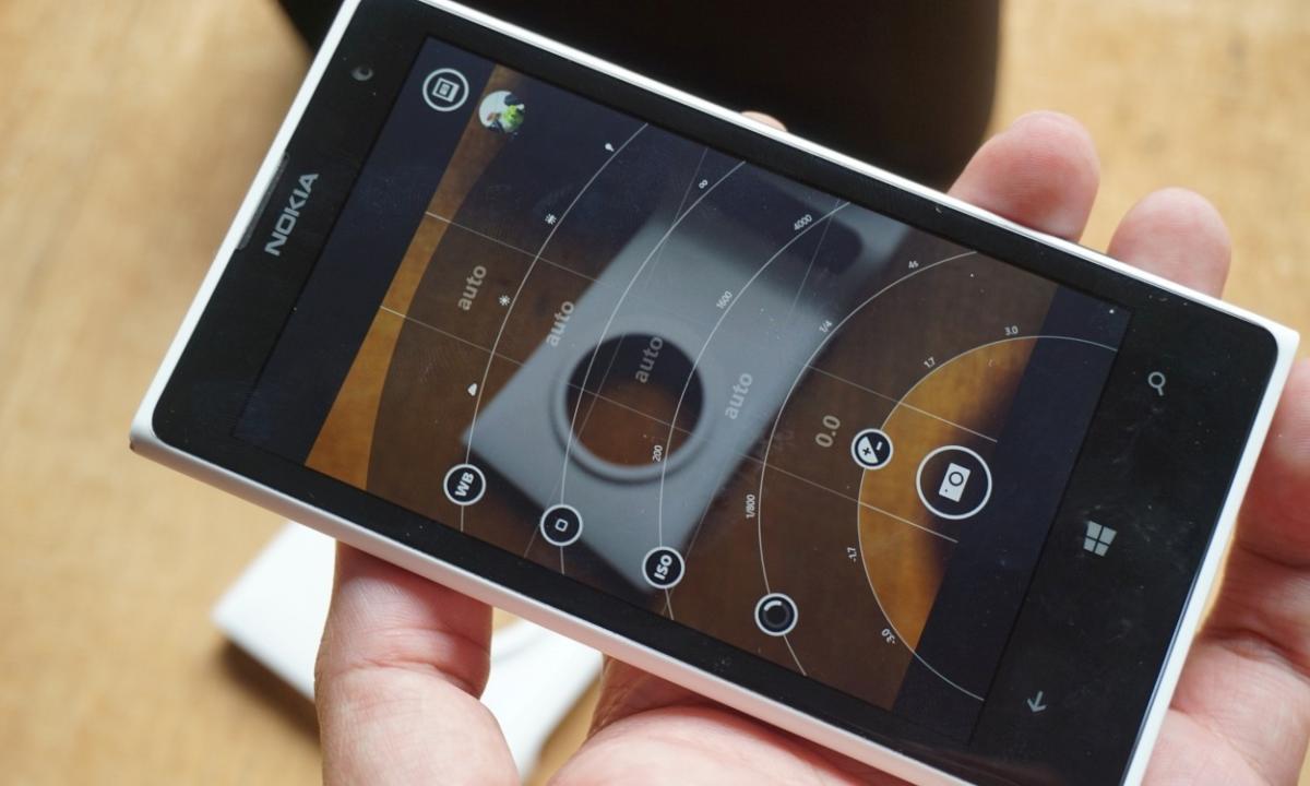 For Its 50th Anniversary, I Want Microsoft to Bring Back Windows Phones ...