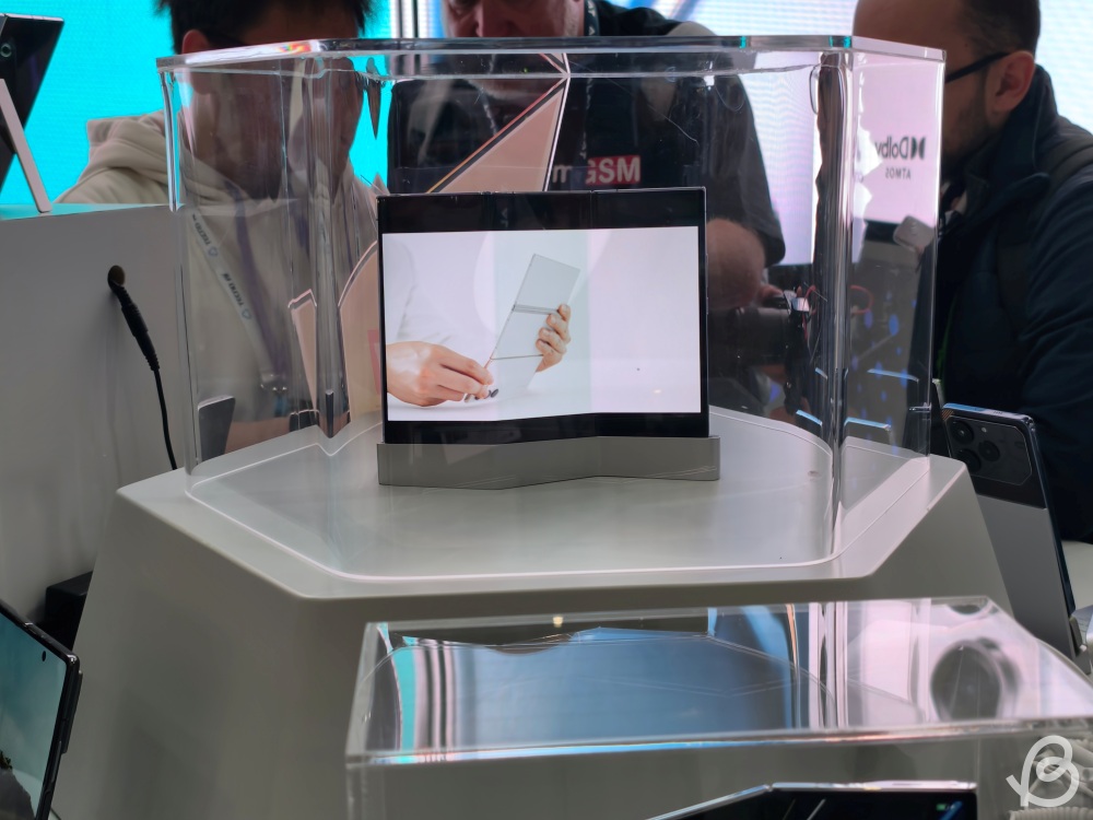 MWC 2025: Tecno Reveals the World's Thinnest Phone Before Apple and Samsung | Beebom