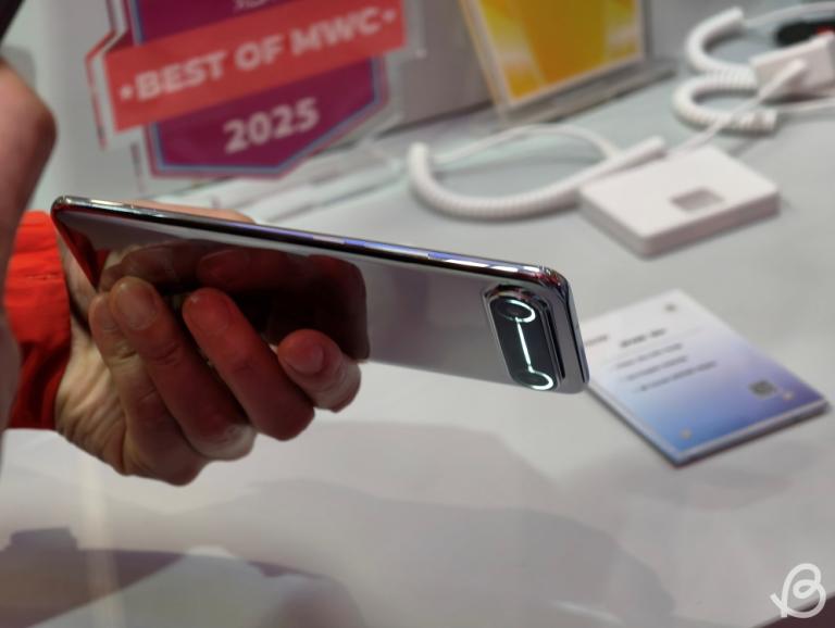 Why Are Smartphone Manufacturers Making Slim Phones All of A Sudden ...