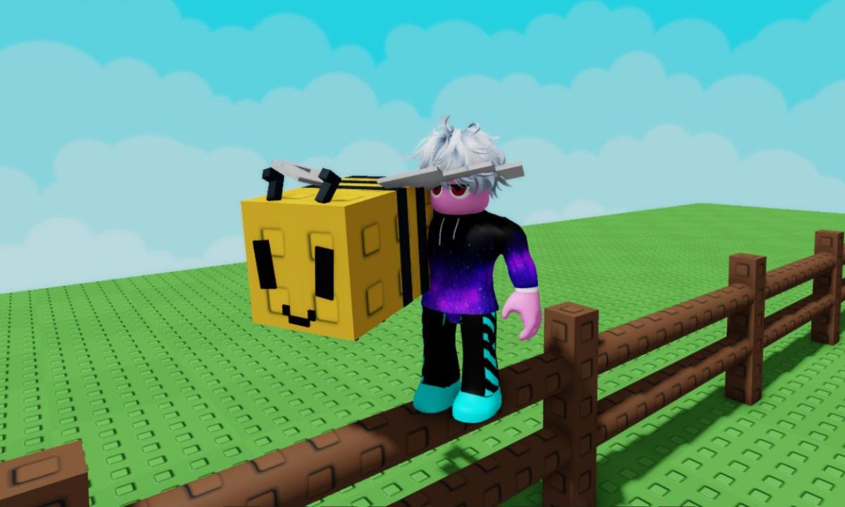 How to Get Honey Fast in Grow a Garden Roblox | Beebom