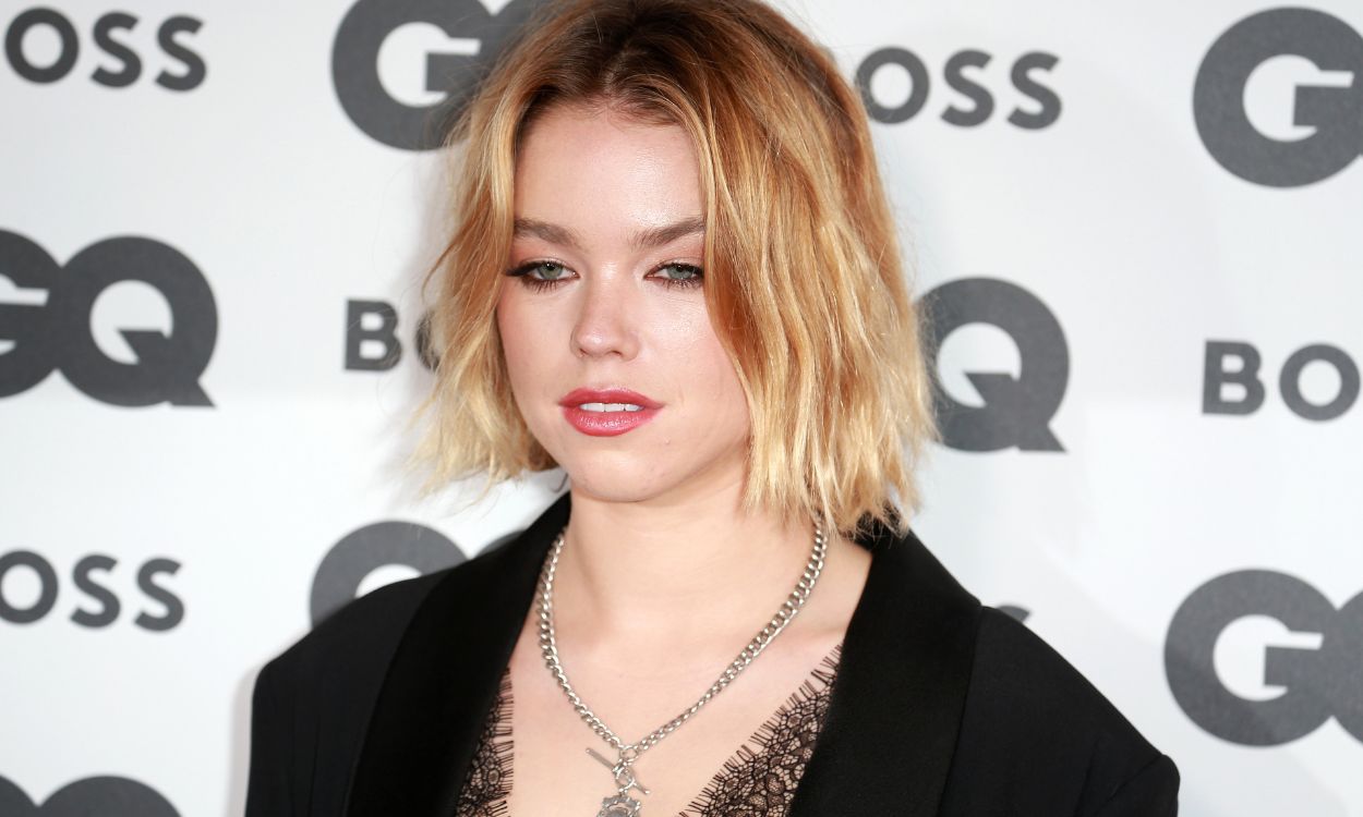 Sirens Cast and Characters: Who Is Who in Netflix's Latest Dark Comedy ...