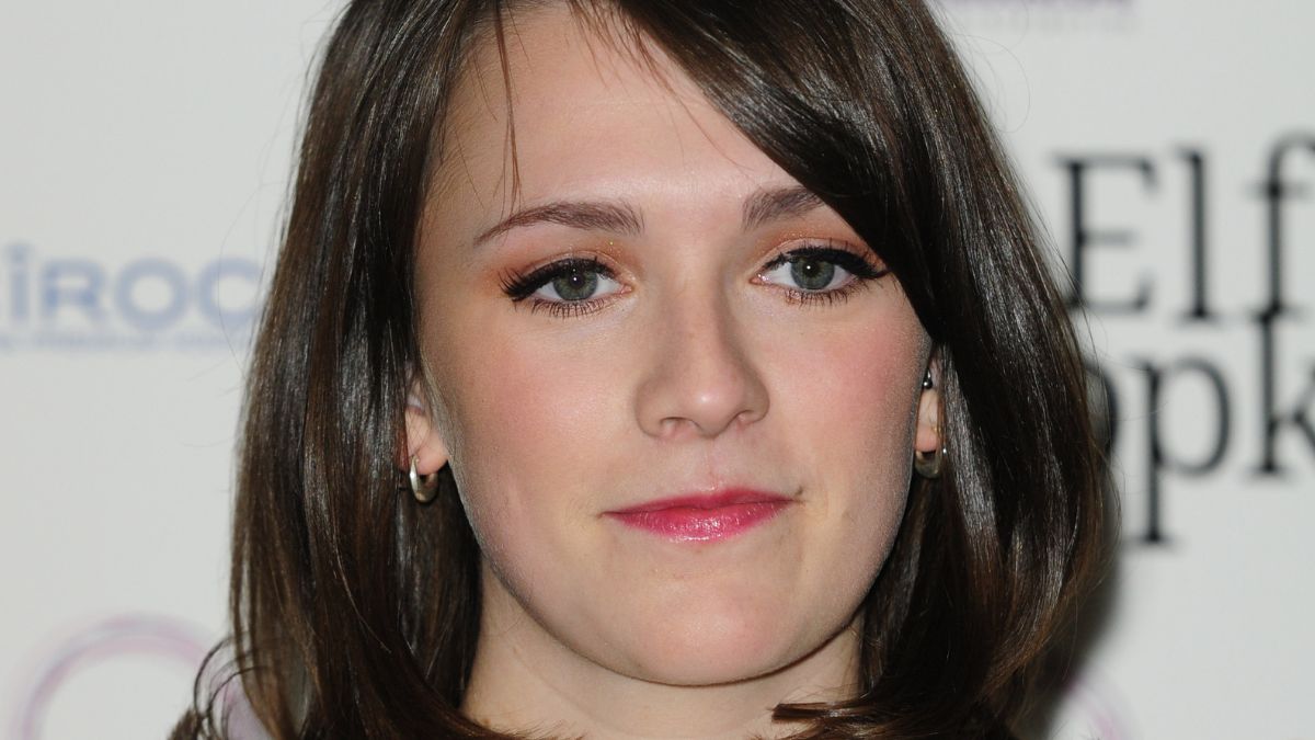 YOU Season 5 Cast and Characters | Beebom