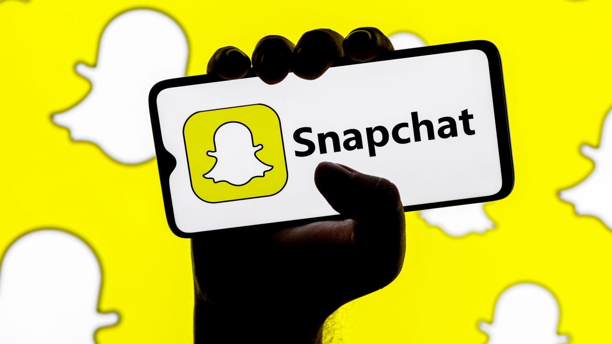Snapchat Now Lets You Save Stories, Create Videos and Makes It Easy to ...